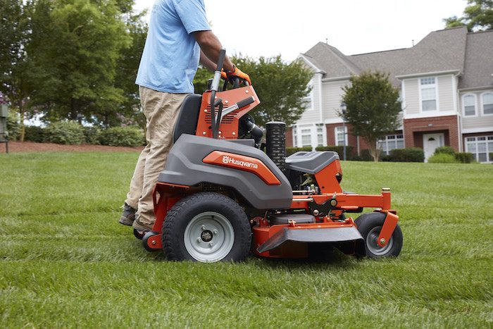 Husqvarna V500 Stand-On Mower Publication
