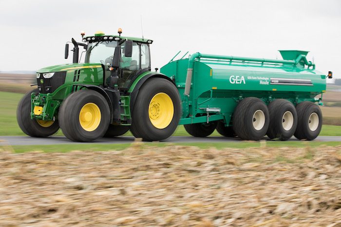 John Deere 6230R and 6250R Tractors
