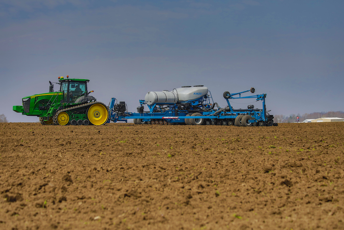 Kinze 05 Series Planter | Farm Equipment