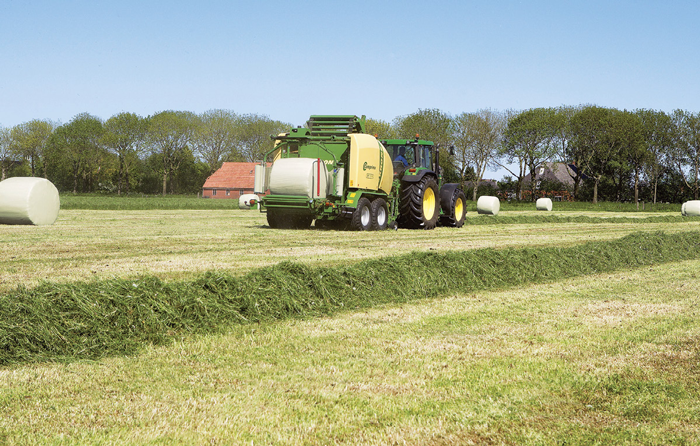 Baling Silage Helps Offset Weather Challenges